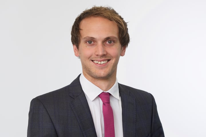 Businesses Fighting Back Against Review Forum ‘Trolls’ - Surrey Chambers